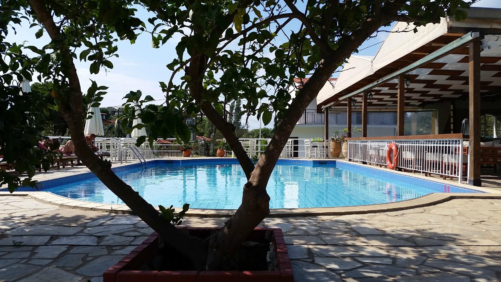 Villa Rosa - Ενοικιαζόμενα Δωμάτια Σκιάθου